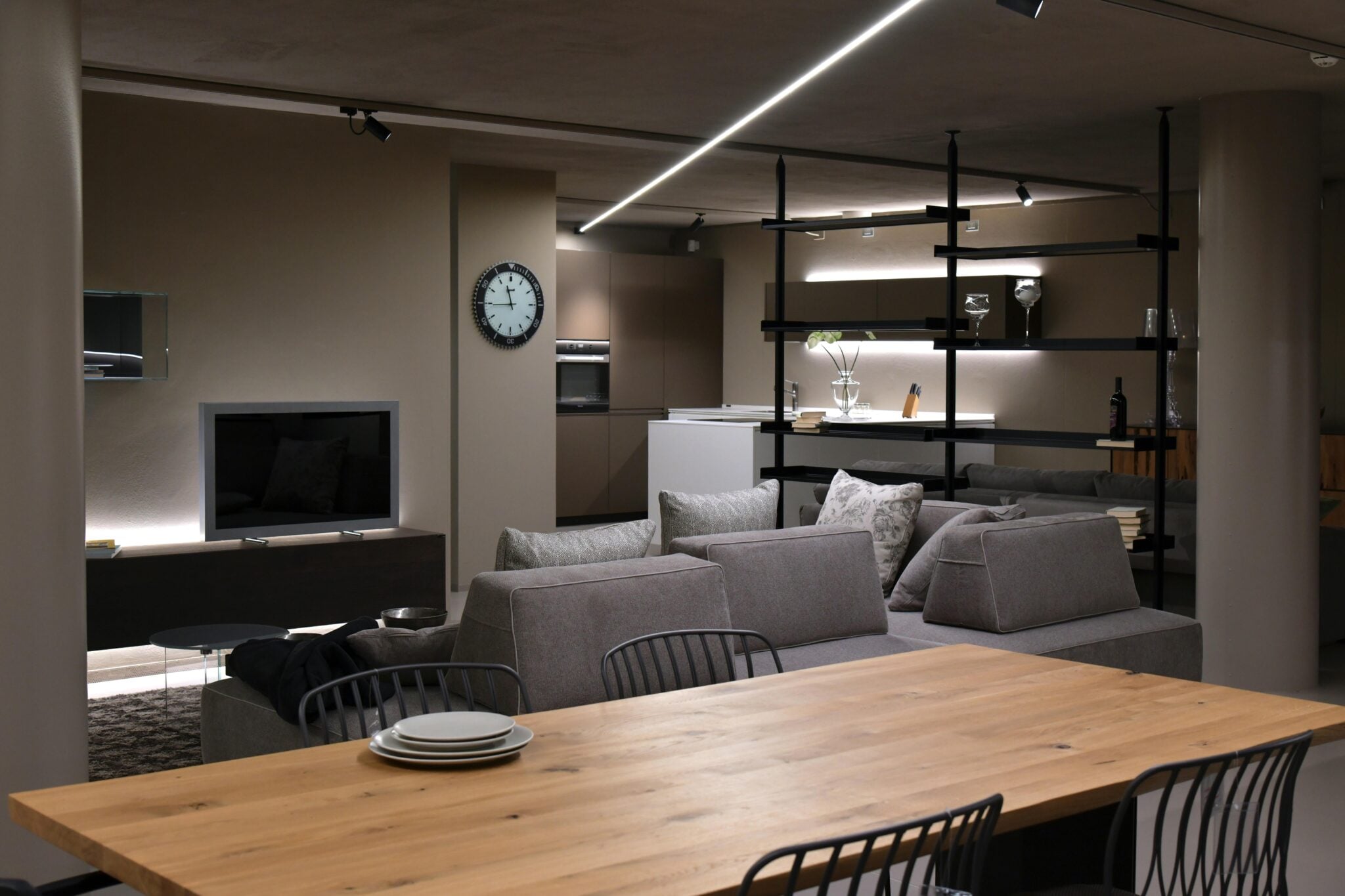 Home Furniture and Interior Shopping Online: A Practical Guide - mmminimal